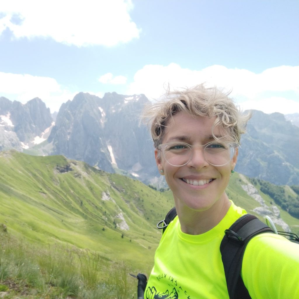 MB 698 Stanislava Sovilj Gmizić, vodič III kategorije